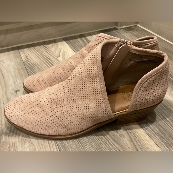 True Craft | Shoes | True Craft Tobias Womens Zip Up Open Side Low Heel ...